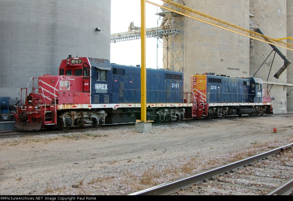 NREX 2167 - 2210, EMD GP7, working at Farmers CO-OP